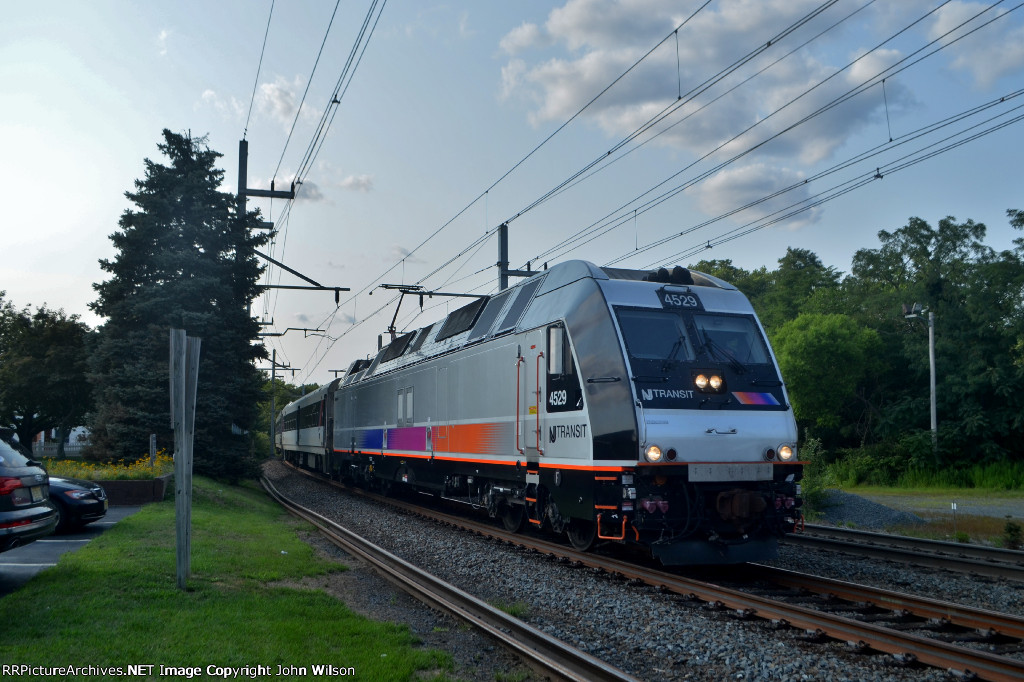 NJT 4529